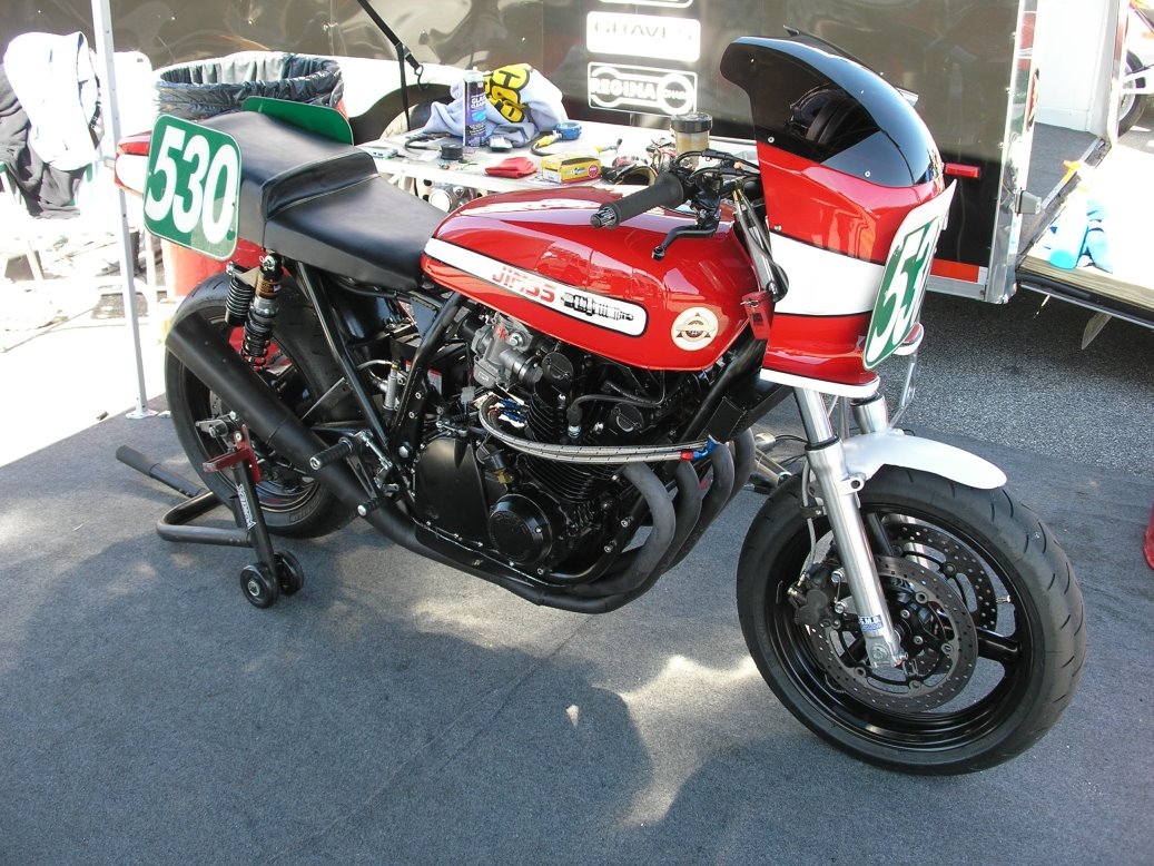 Suzuki GS. A lean and mean vintage racing machine. | Motorcycle Photo ...