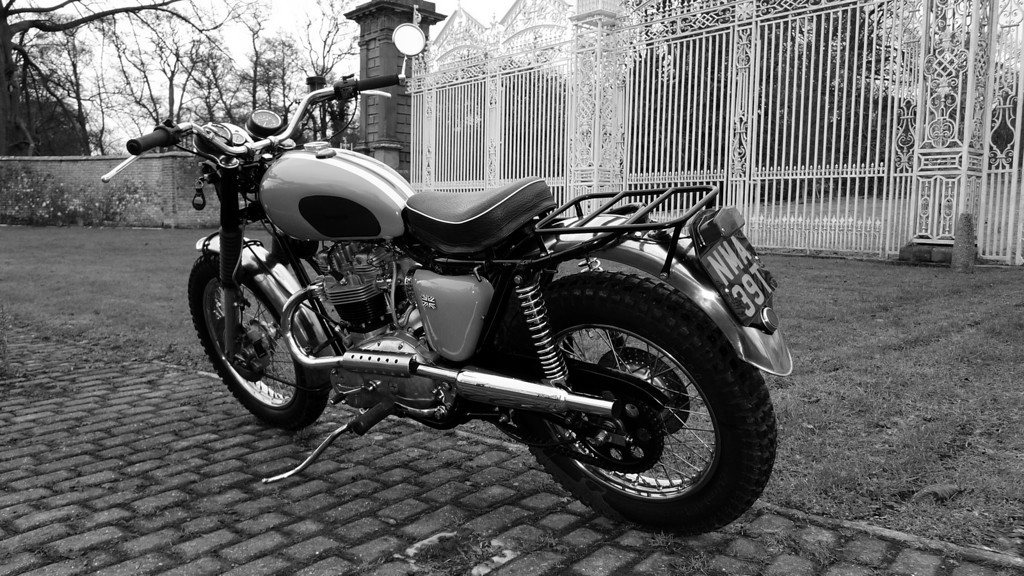 Beautiful “Old School” custom Triumph Scrambler. | Motorcycle Photo Of ...