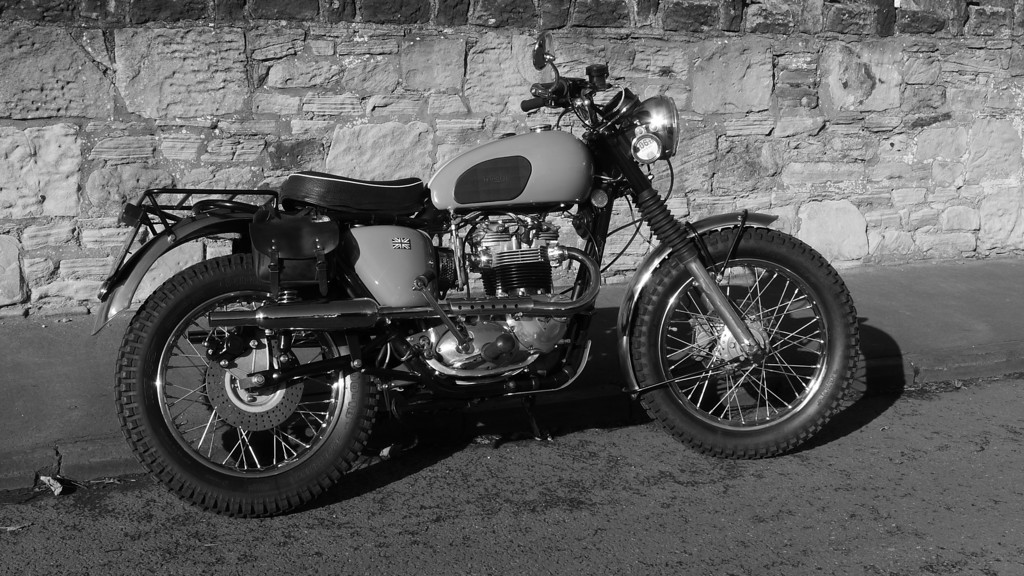Beautiful “Old School” custom Triumph Scrambler. | Motorcycle Photo Of ...